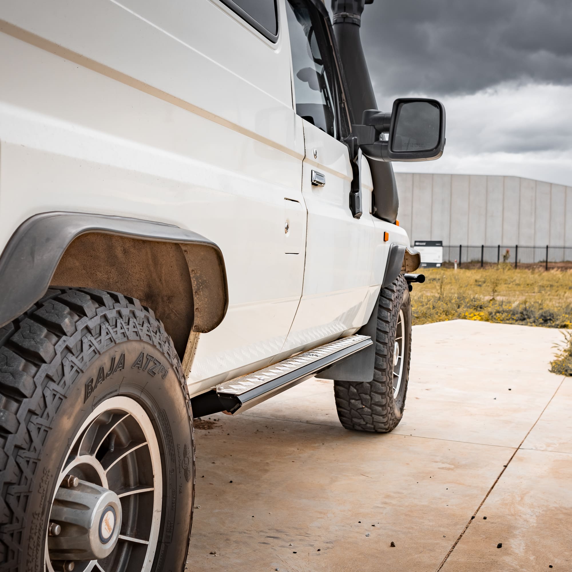 Toyota Landcruiser Troopcarrier 75 & 78 Series Narrow Body Side Steps ...